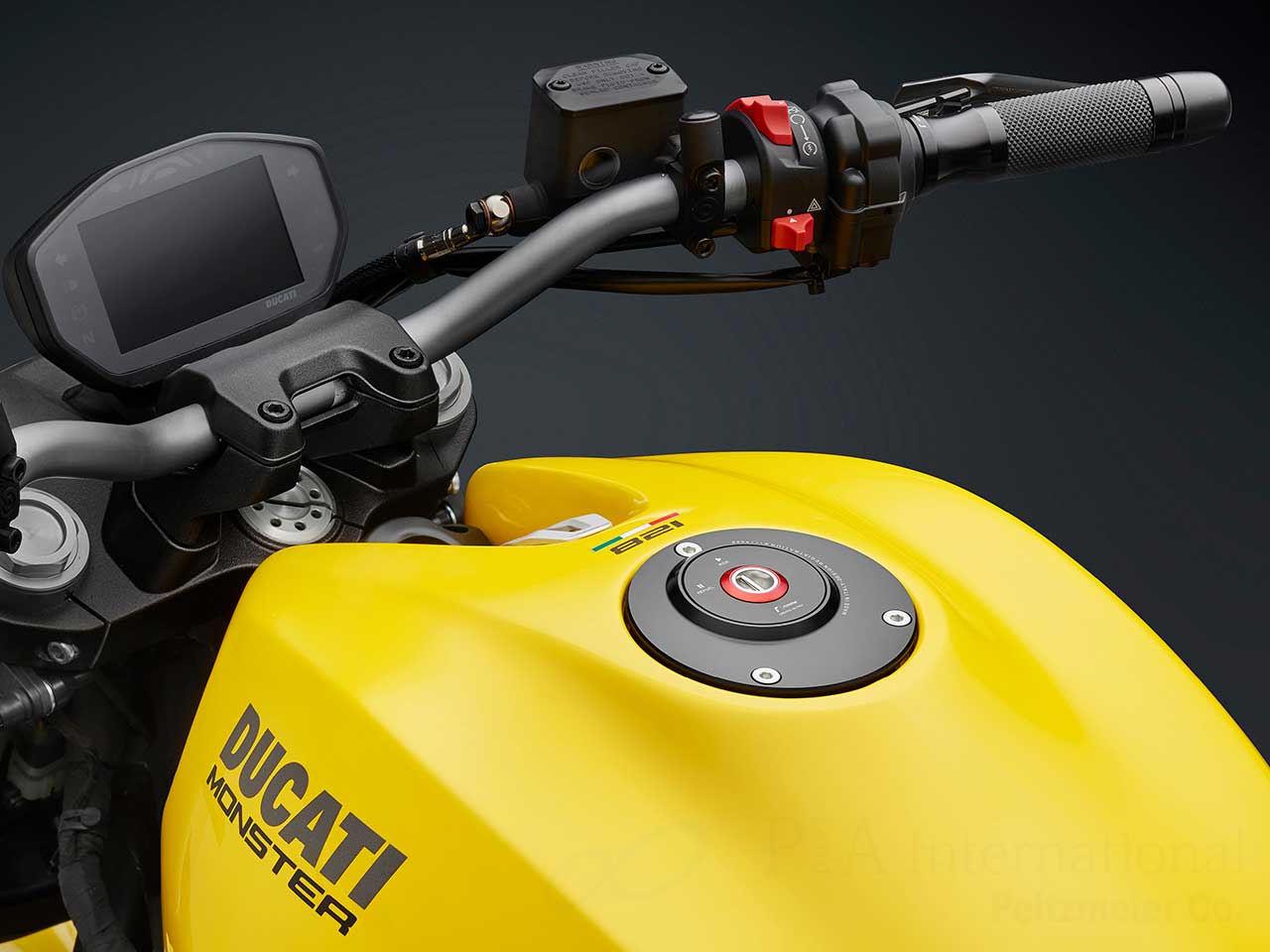 リゾマ Monster821 モンスター821